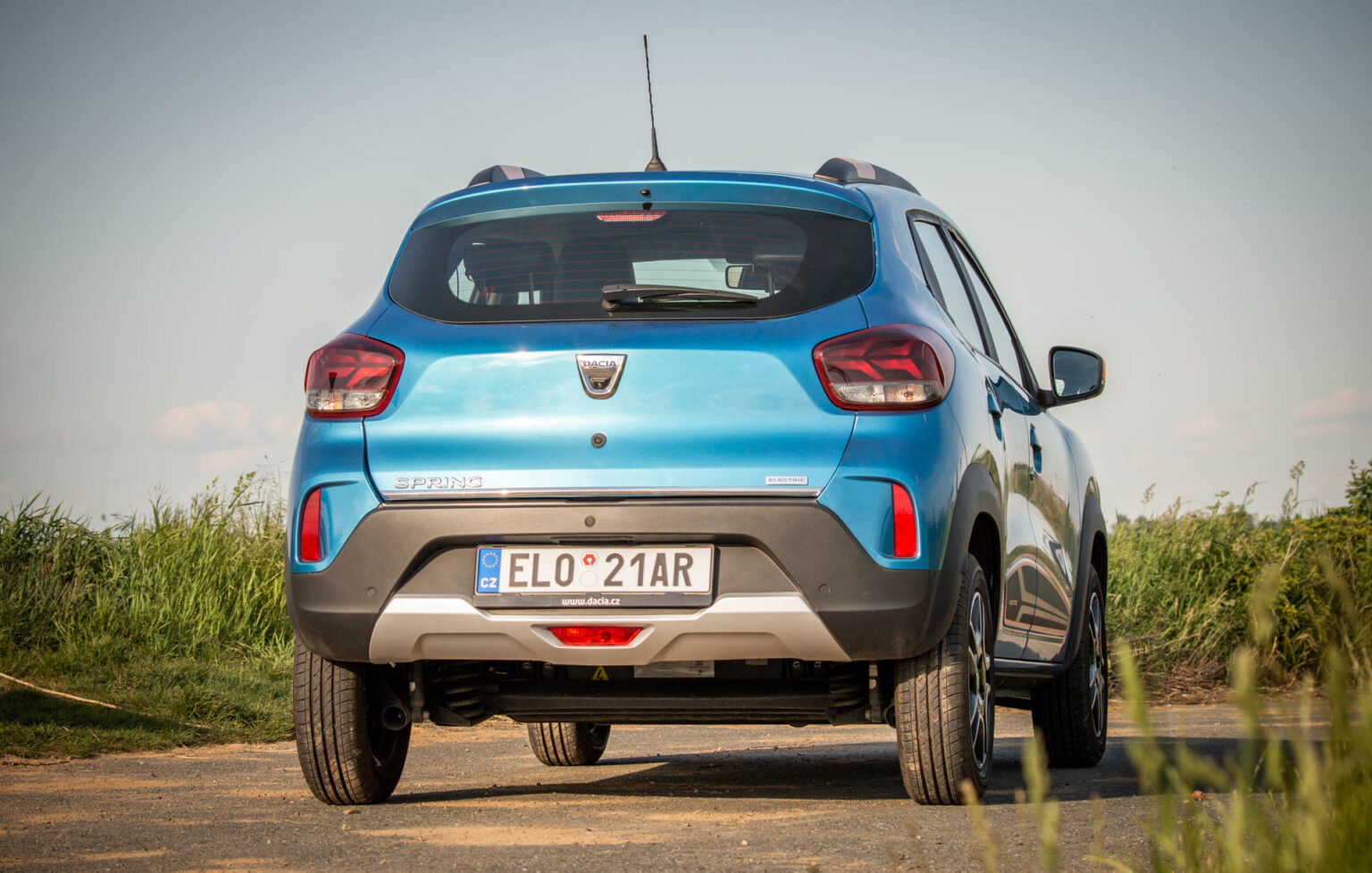 TEST: Dacia Spring - elektromobil s mnoha NEJ | MOTORVIZE.cz