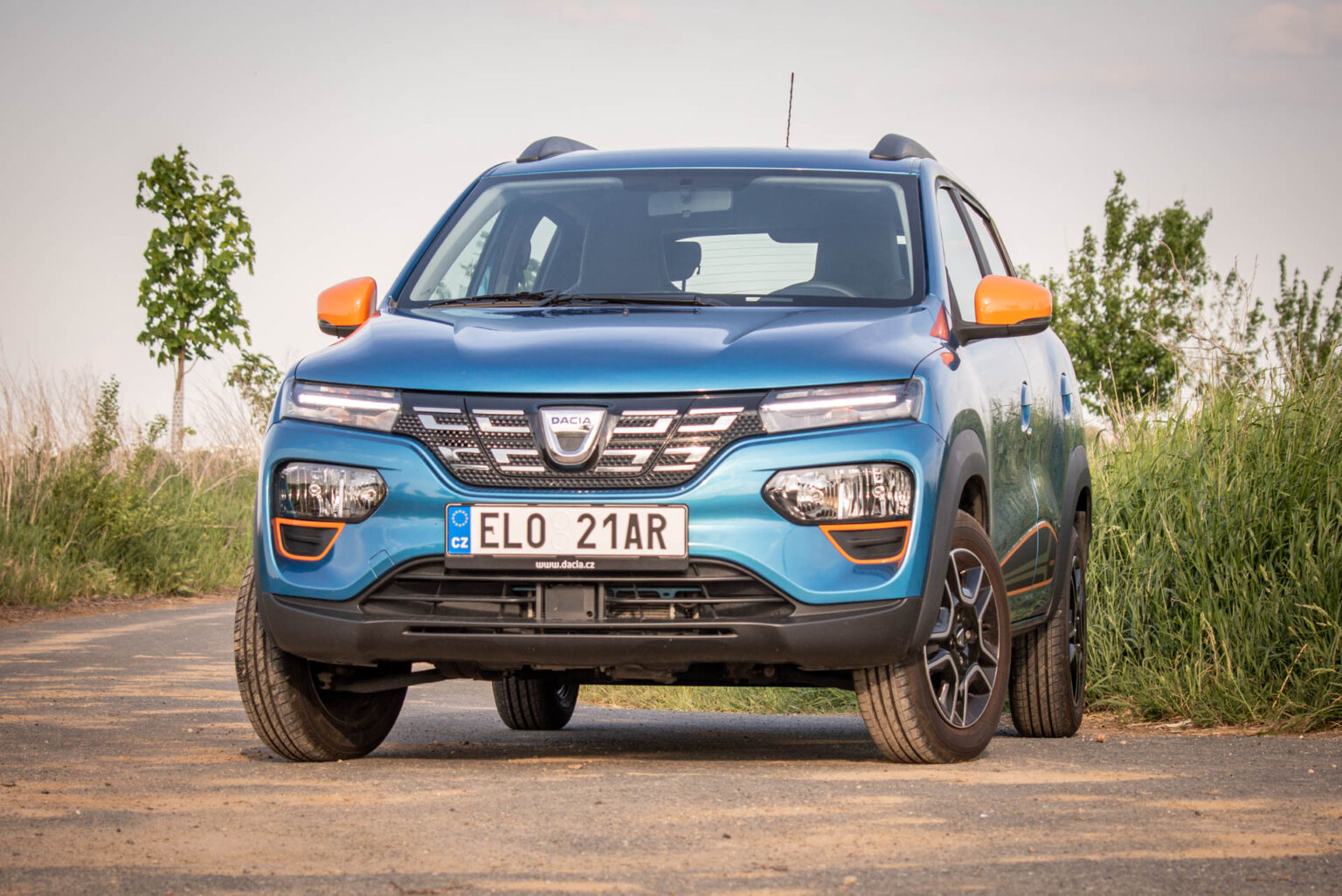TEST: Dacia Spring - elektromobil s mnoha NEJ | MOTORVIZE.cz